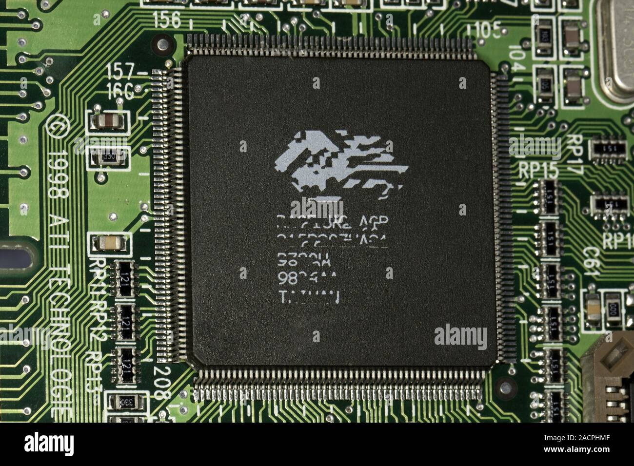 Computer chip hi-res stock photography and images - Alamy