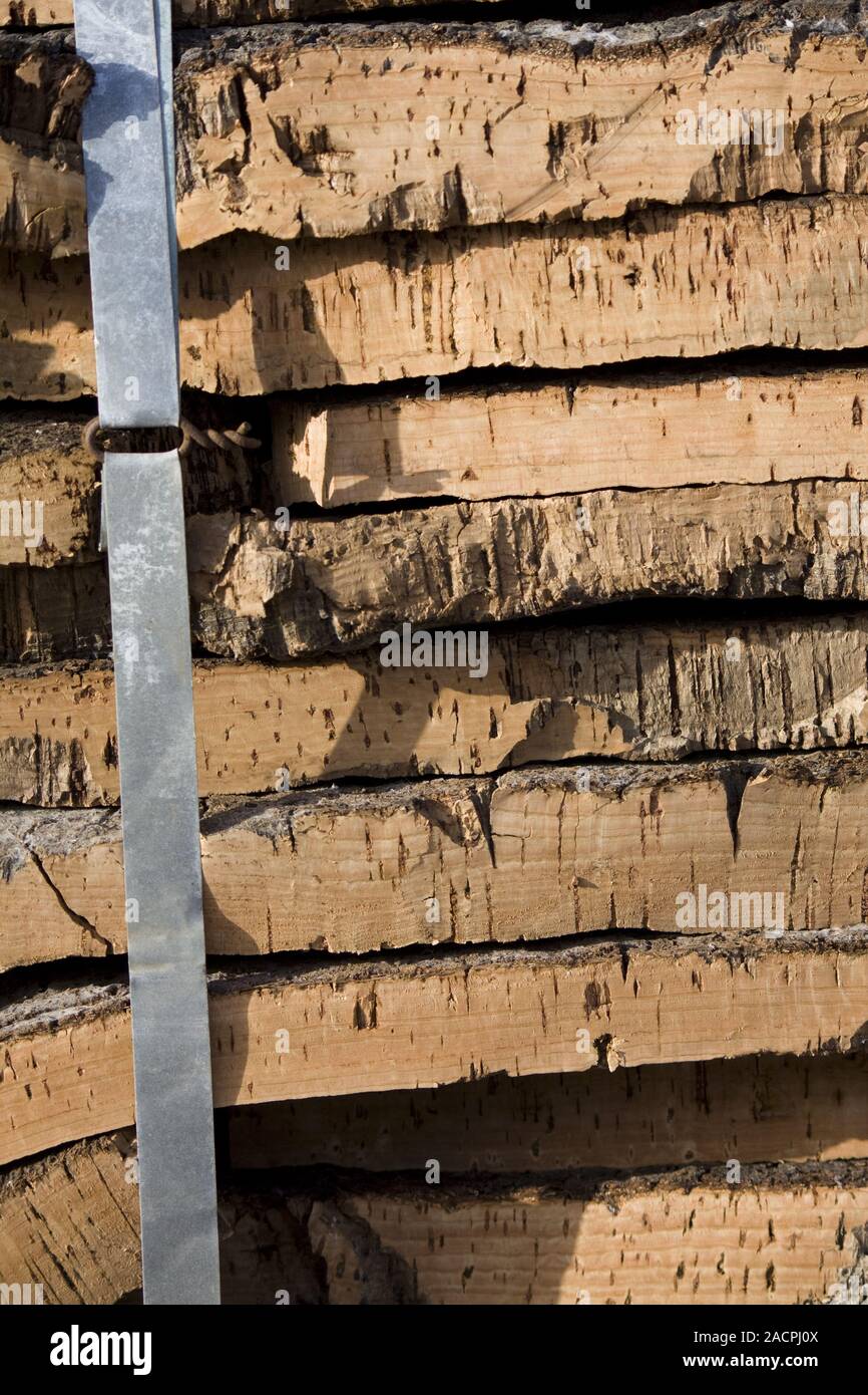 Cork bark pile hi-res stock photography and images - Alamy