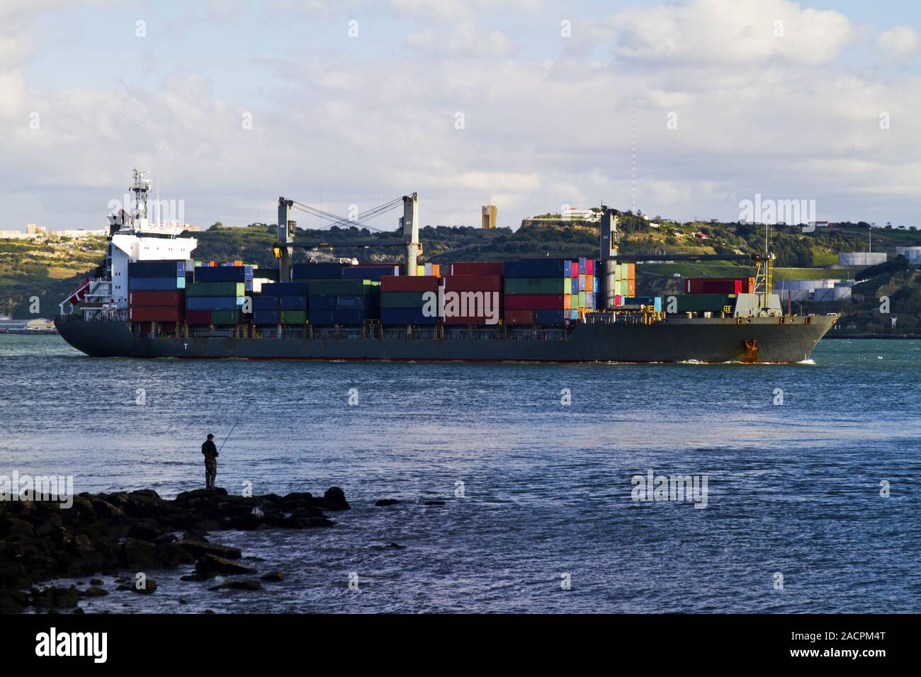 Container carrying ship hi-res stock photography and images - Alamy