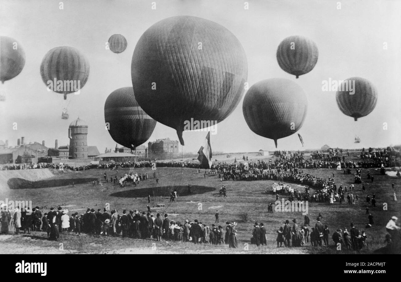 Berlin Balloon Race, 1908. Gas balloons competing in Berlin, Germany ...