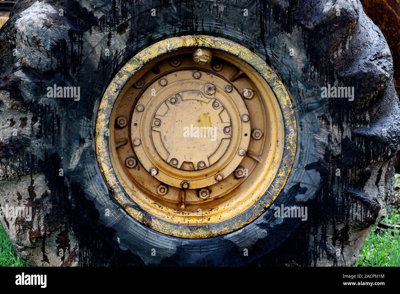 Tractor wheel hi-res stock photography and images - Alamy