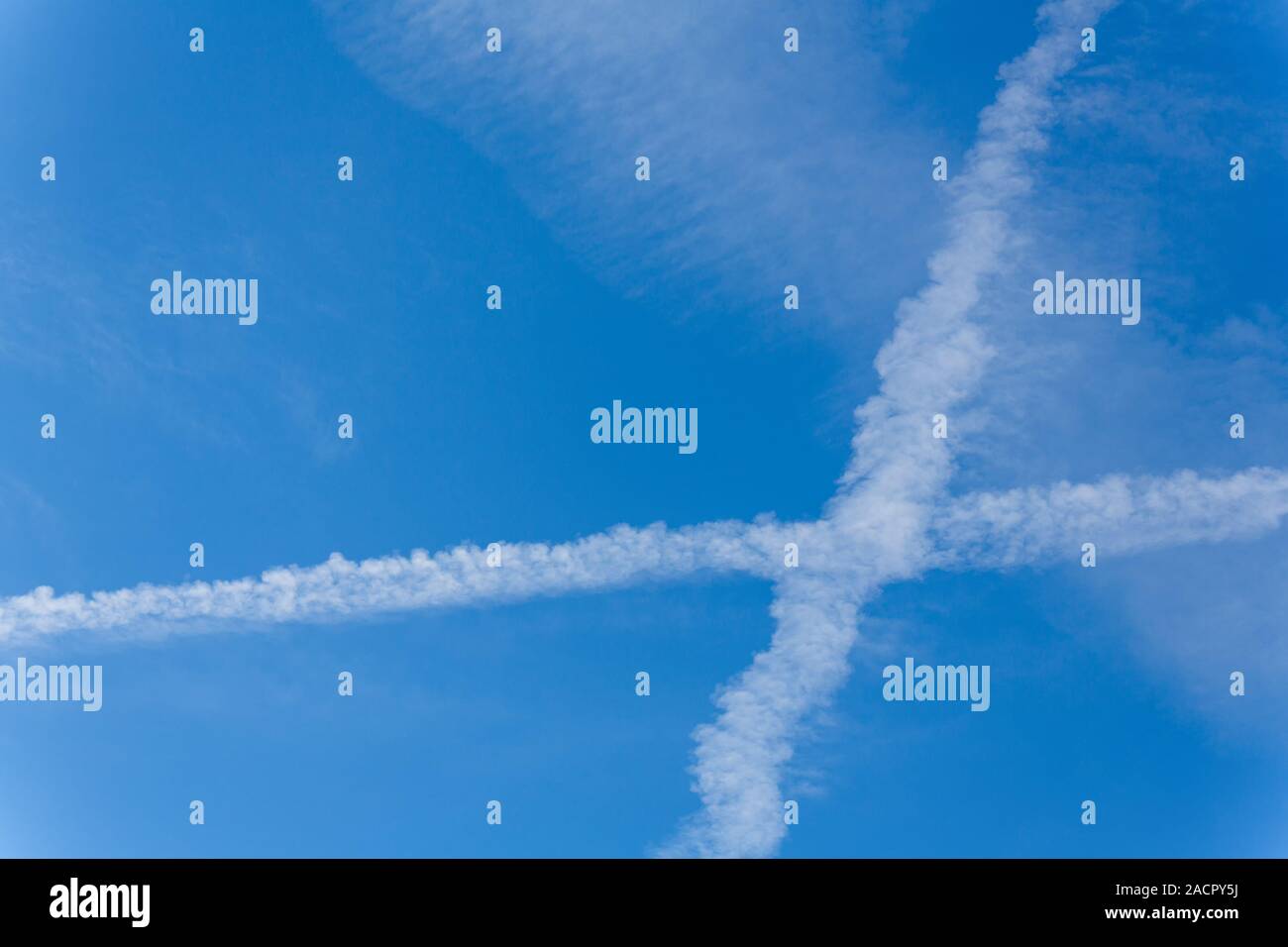 Condensation trails hi-res stock photography and images - Alamy