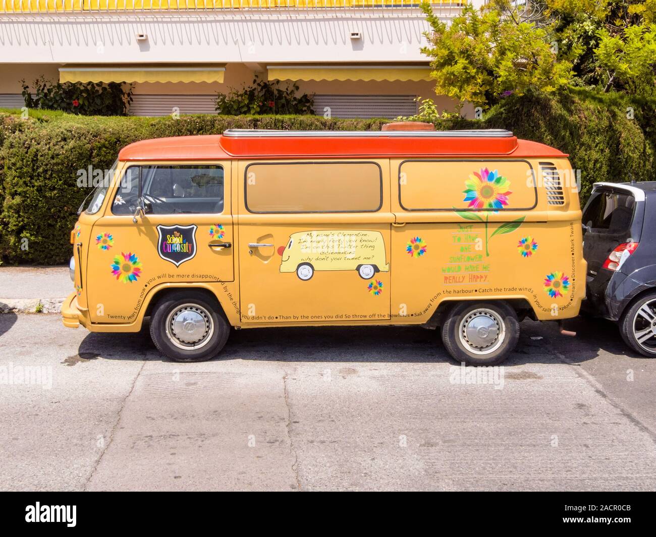 Hippies car hi-res stock photography and images - Alamy