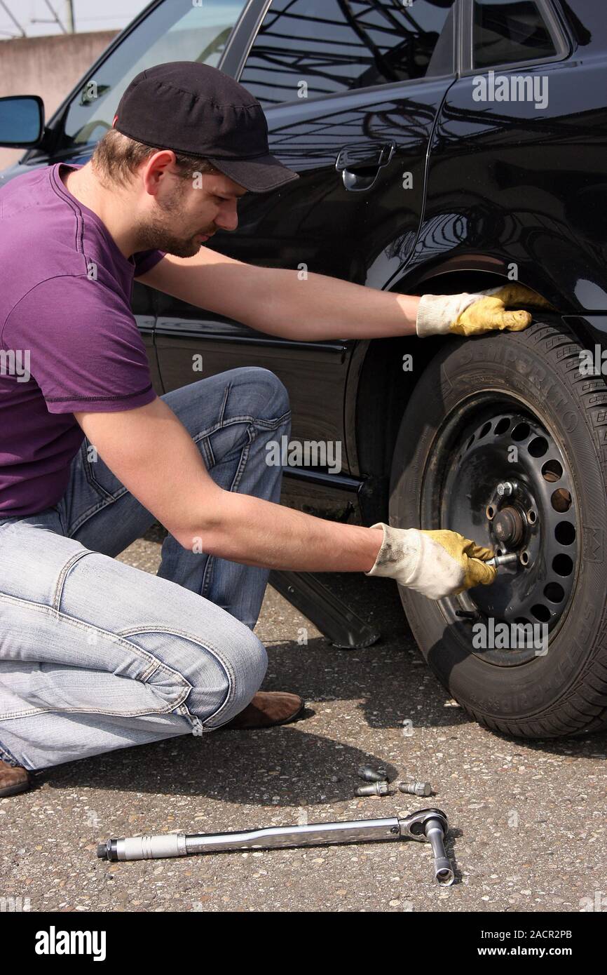 Change of tyre hi-res stock photography and images - Alamy