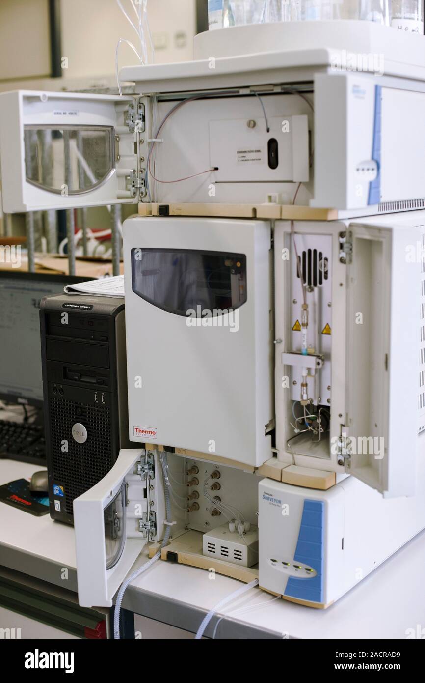 Bio-organic chemistry lab. Machine used for sample analysis at the ...