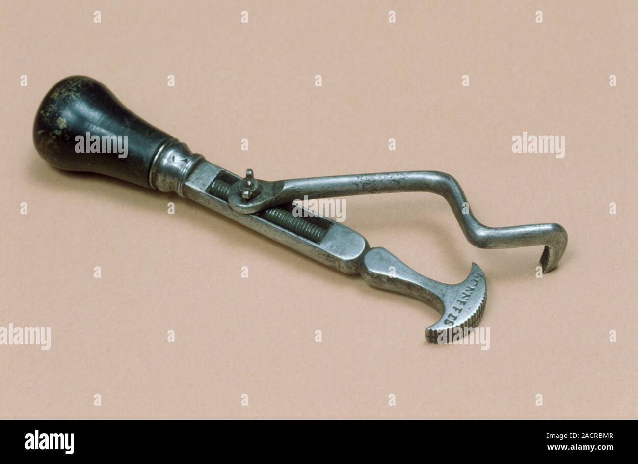 Adjustable pelican, tooth extractor, with screw mechanism. Pelicans are ...