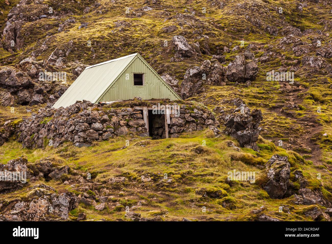 Stone alpine shelter hi-res stock photography and images - Alamy
