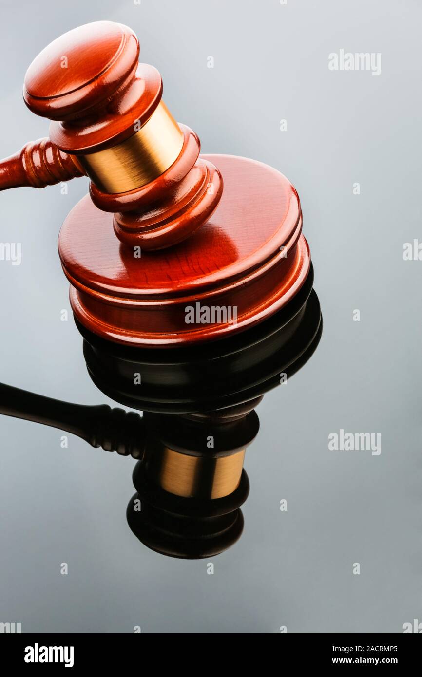Auction hammer hi-res stock photography and images - Alamy