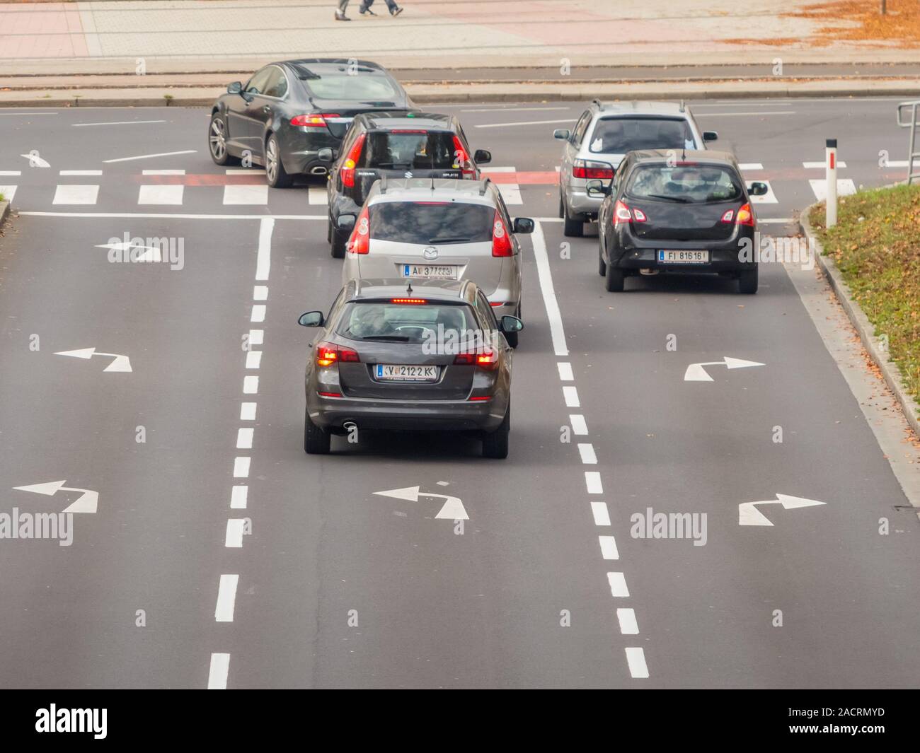 Street intersection hi-res stock photography and images - Alamy