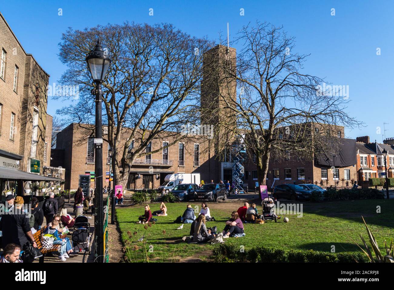 Hornsey Town Hall, 1933 by Reginald Uren, Hornsey, London, England ...