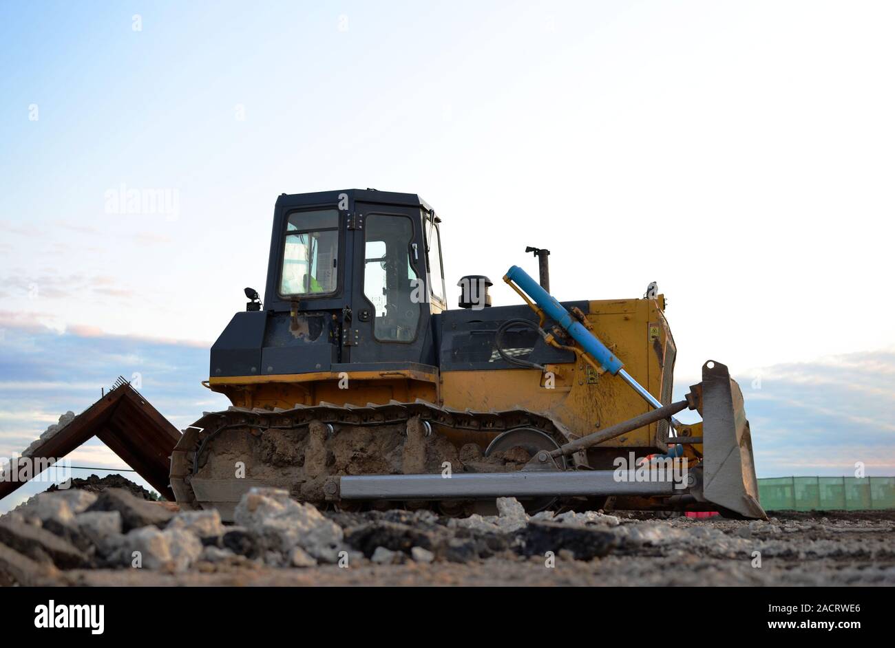 Track-type bulldozer, earth-moving equipment. Land clearing, grading ...
