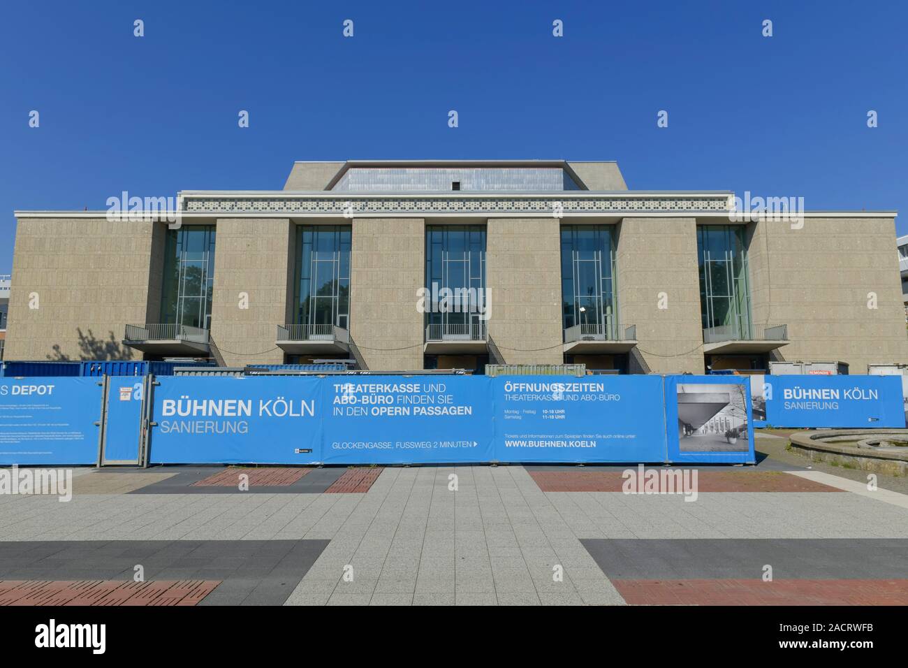 Oper koln hi-res stock photography and images - Alamy