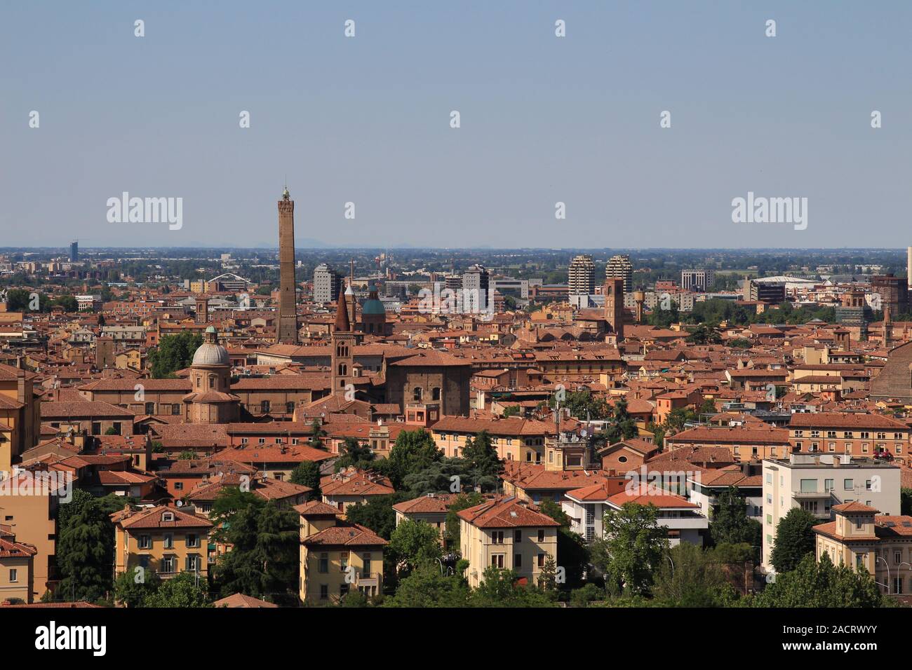 Bologna terracotta roof hi-res stock photography and images - Alamy