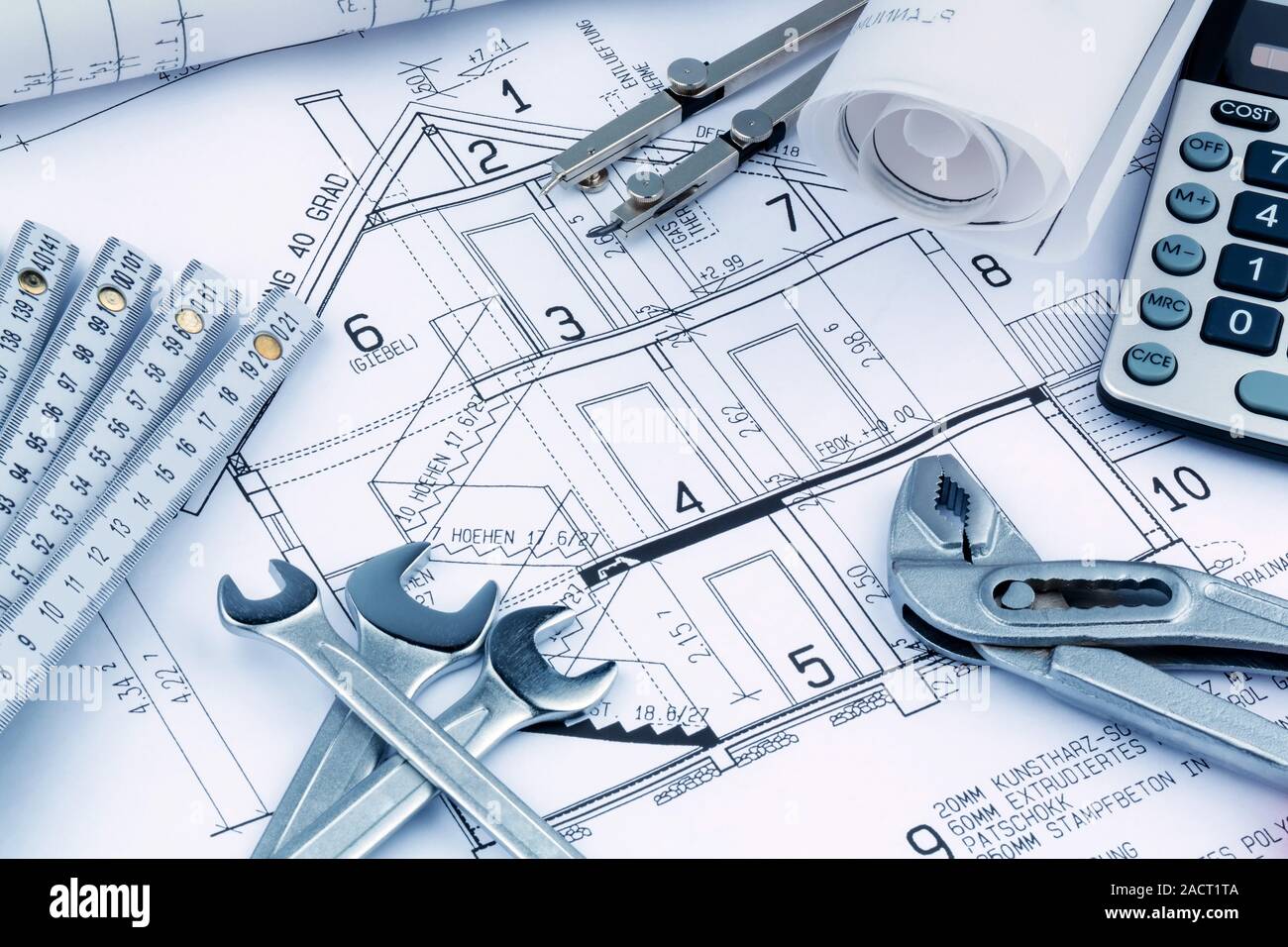 House plan with pocket calculator Stock Photo - Alamy