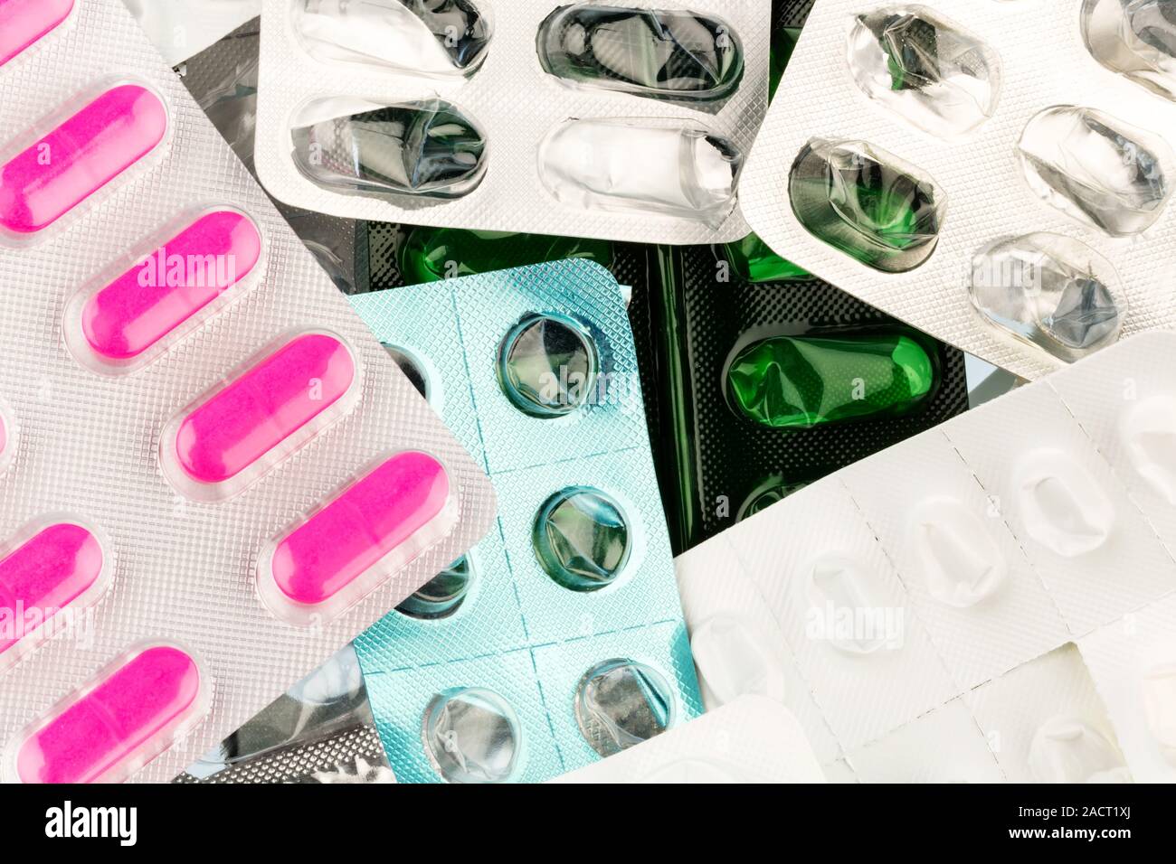 Tablets in blister packs Stock Photo - Alamy