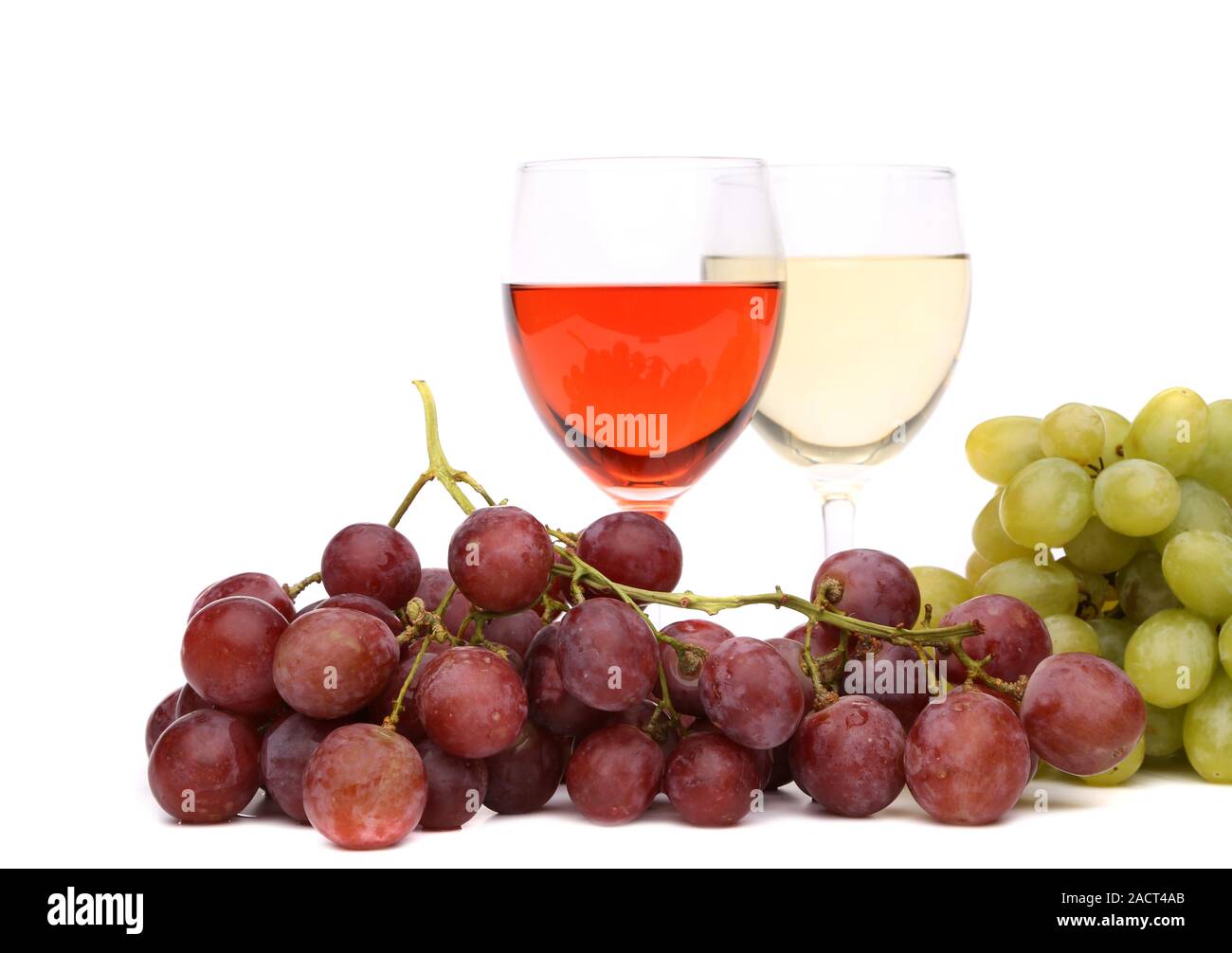 glasses of wine and ripe grapes Stock Photo - Alamy