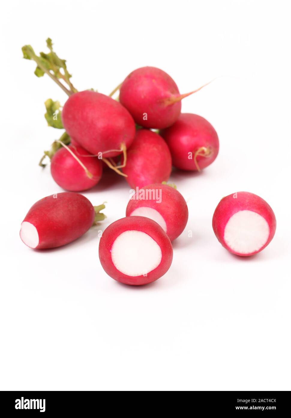 Small garden red radish and slices hi-res stock photography and images ...