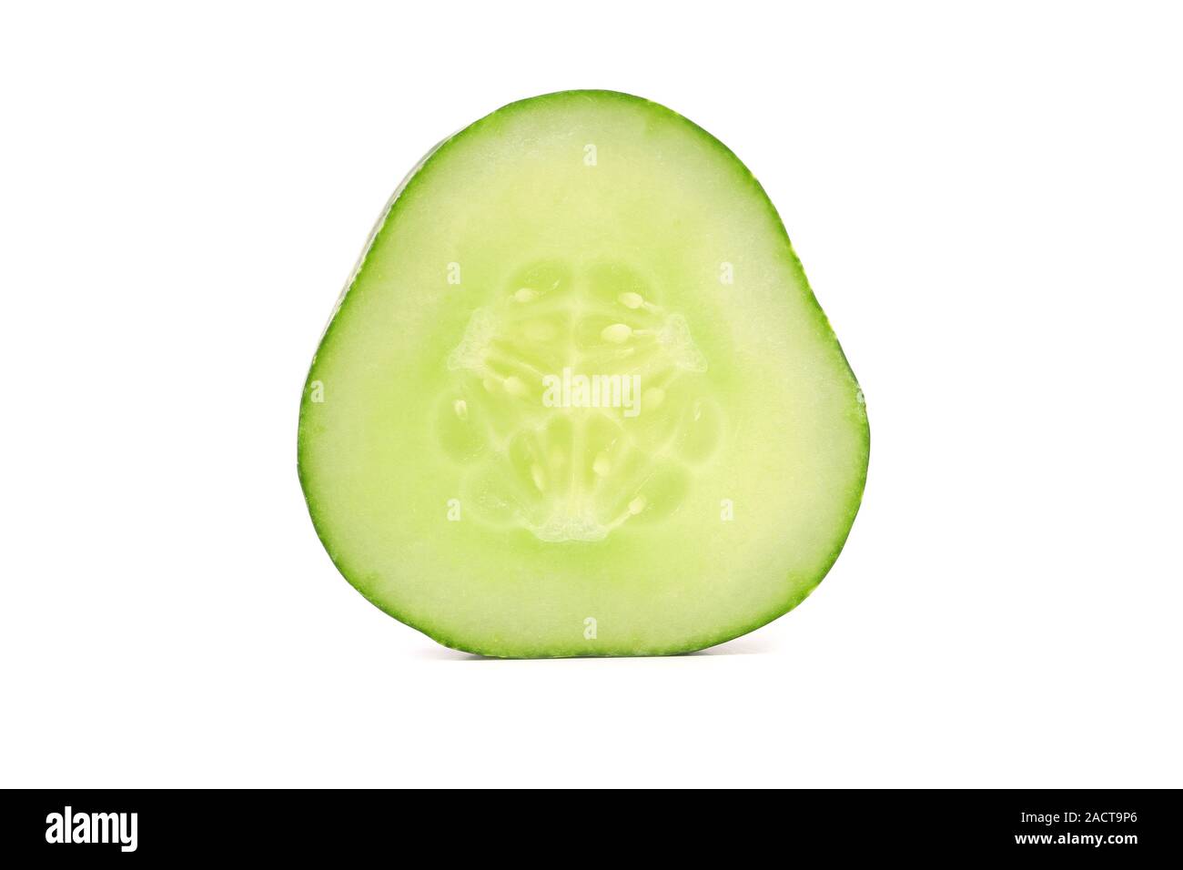 Slice of fresh cucumber. Close up Stock Photo - Alamy