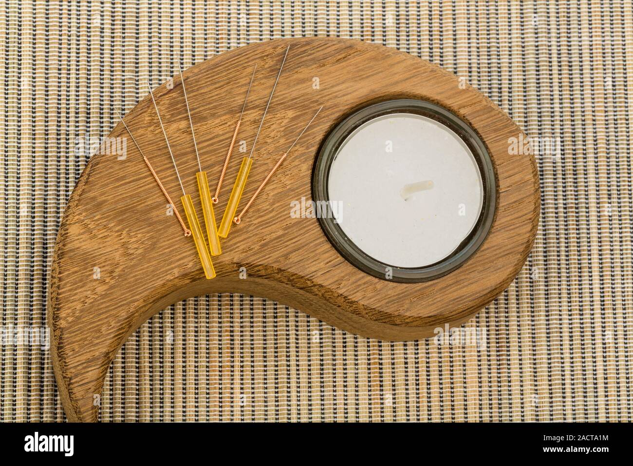 Acupuncture needles tcm hi-res stock photography and images - Alamy