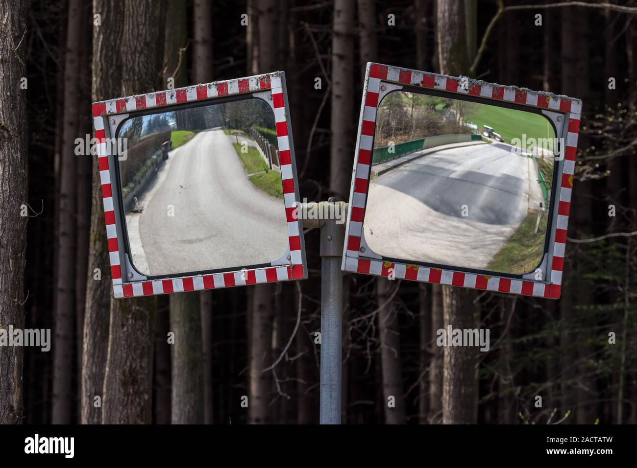 Traffic mirrors hi-res stock photography and images - Alamy