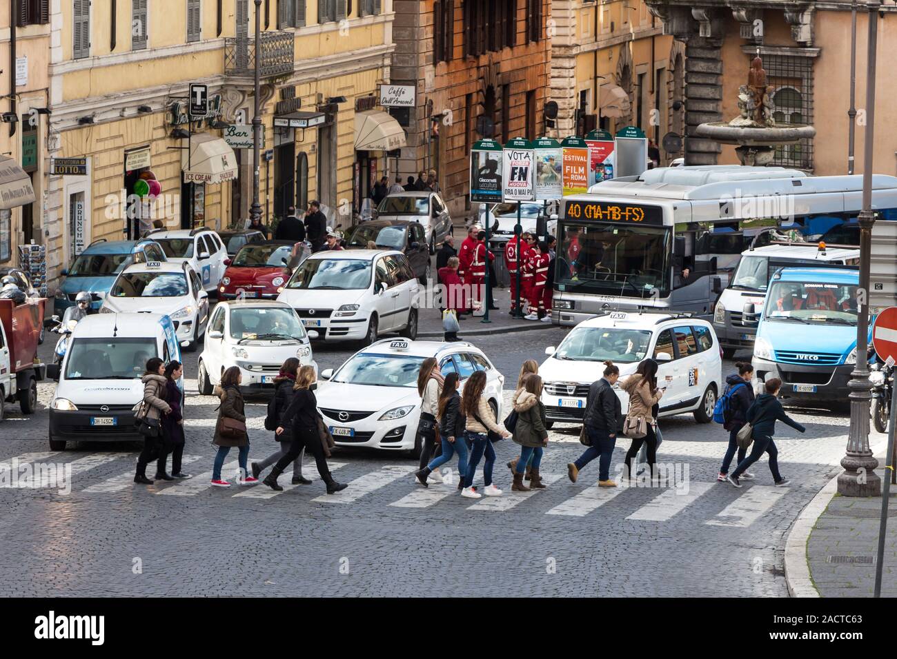 Traffic rome hi-res stock photography and images - Alamy
