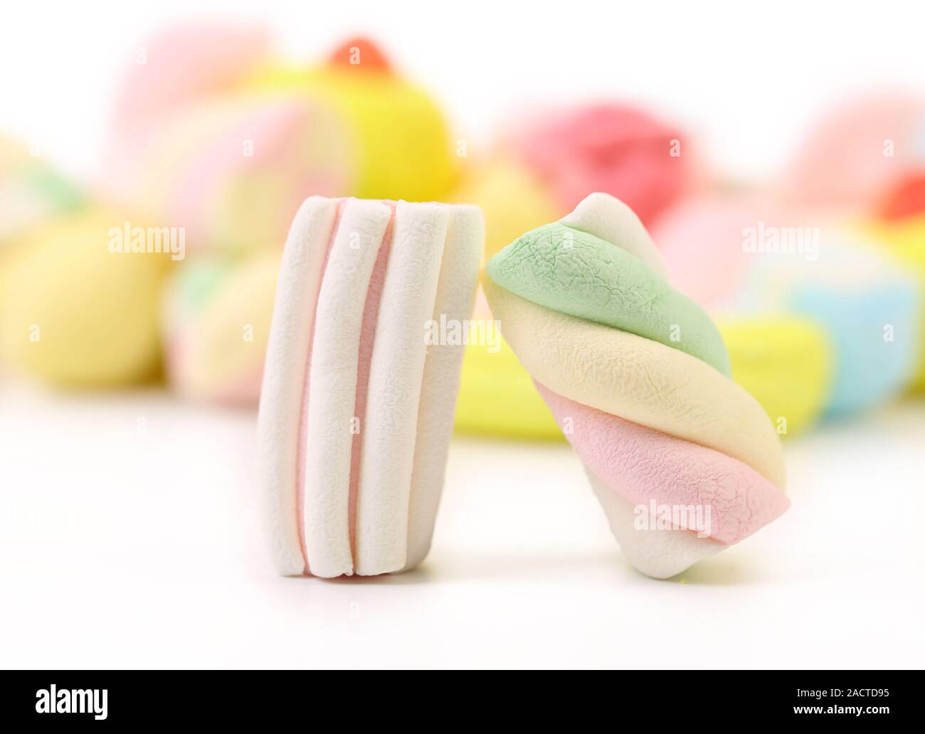 Toasted pink marshmallow hi-res stock photography and images - Alamy