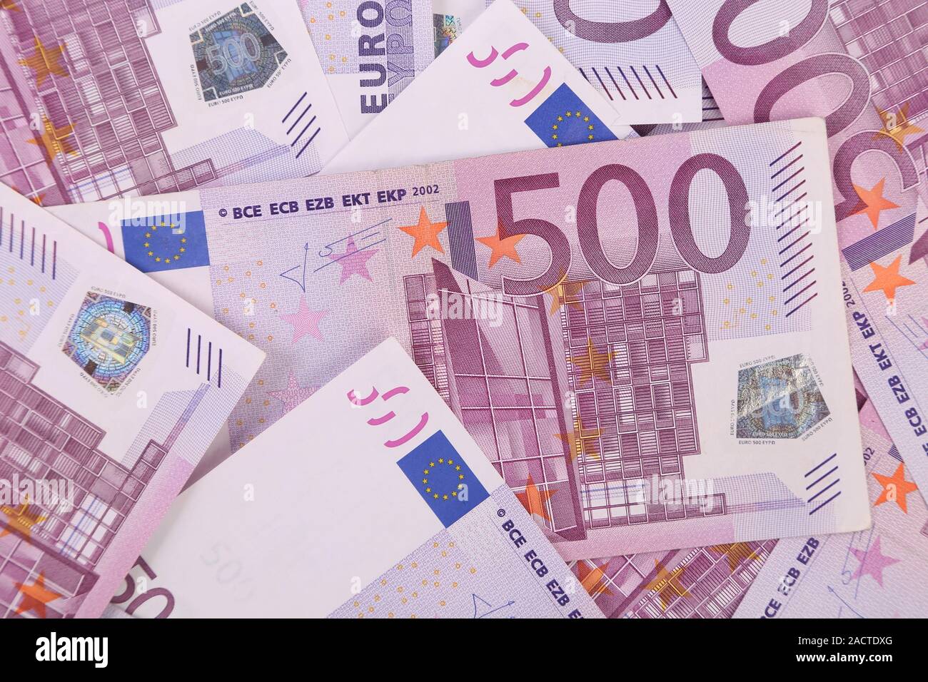 Five hundred euro banknotes background Stock Photo - Alamy