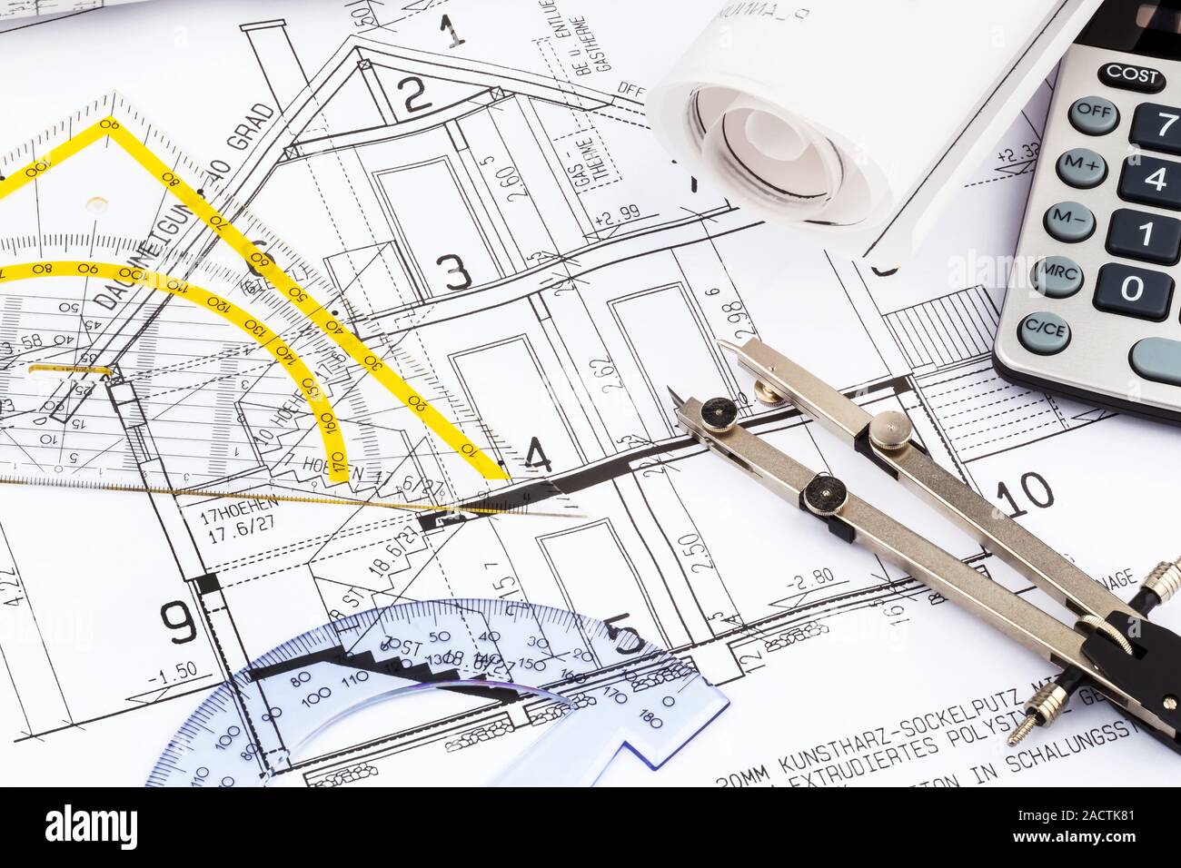 House plan with pocket calculator Stock Photo - Alamy
