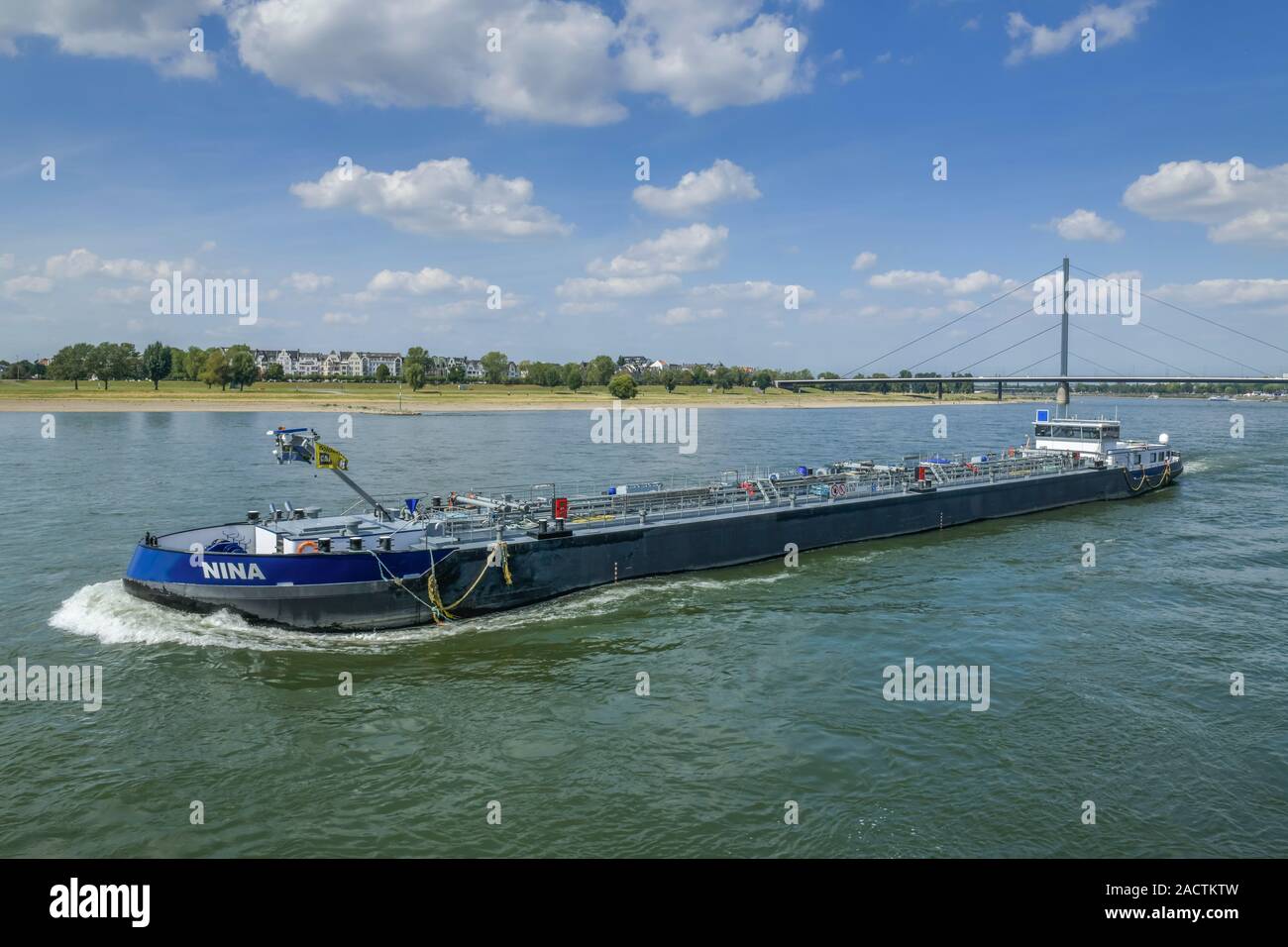 Tankschiff hi-res stock photography and images - Alamy