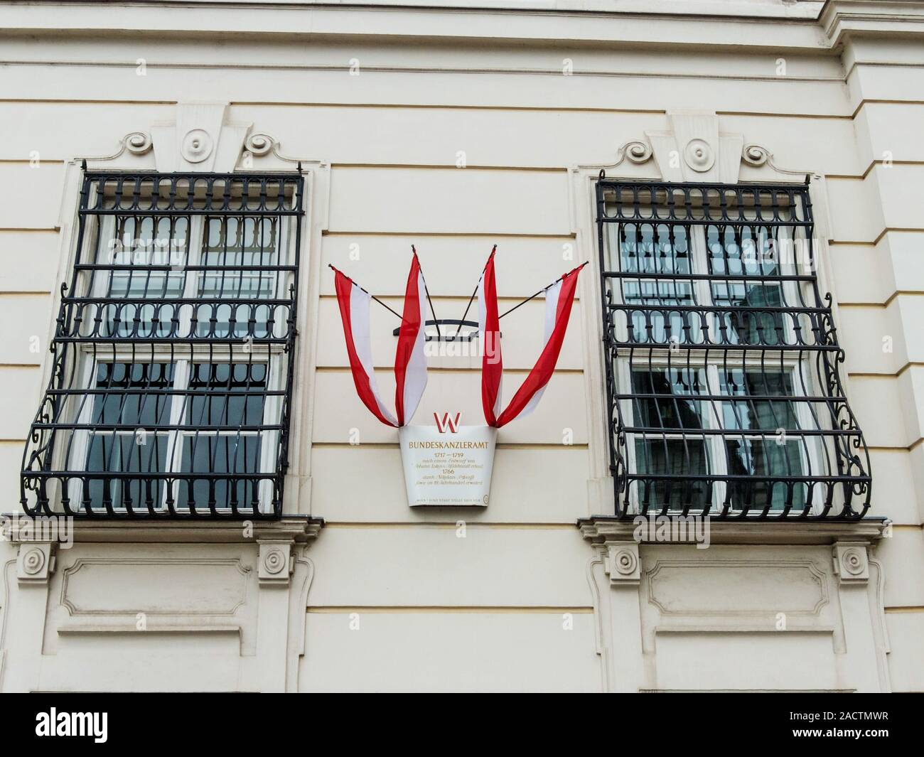 Federal chancellery austria hi-res stock photography and images - Alamy