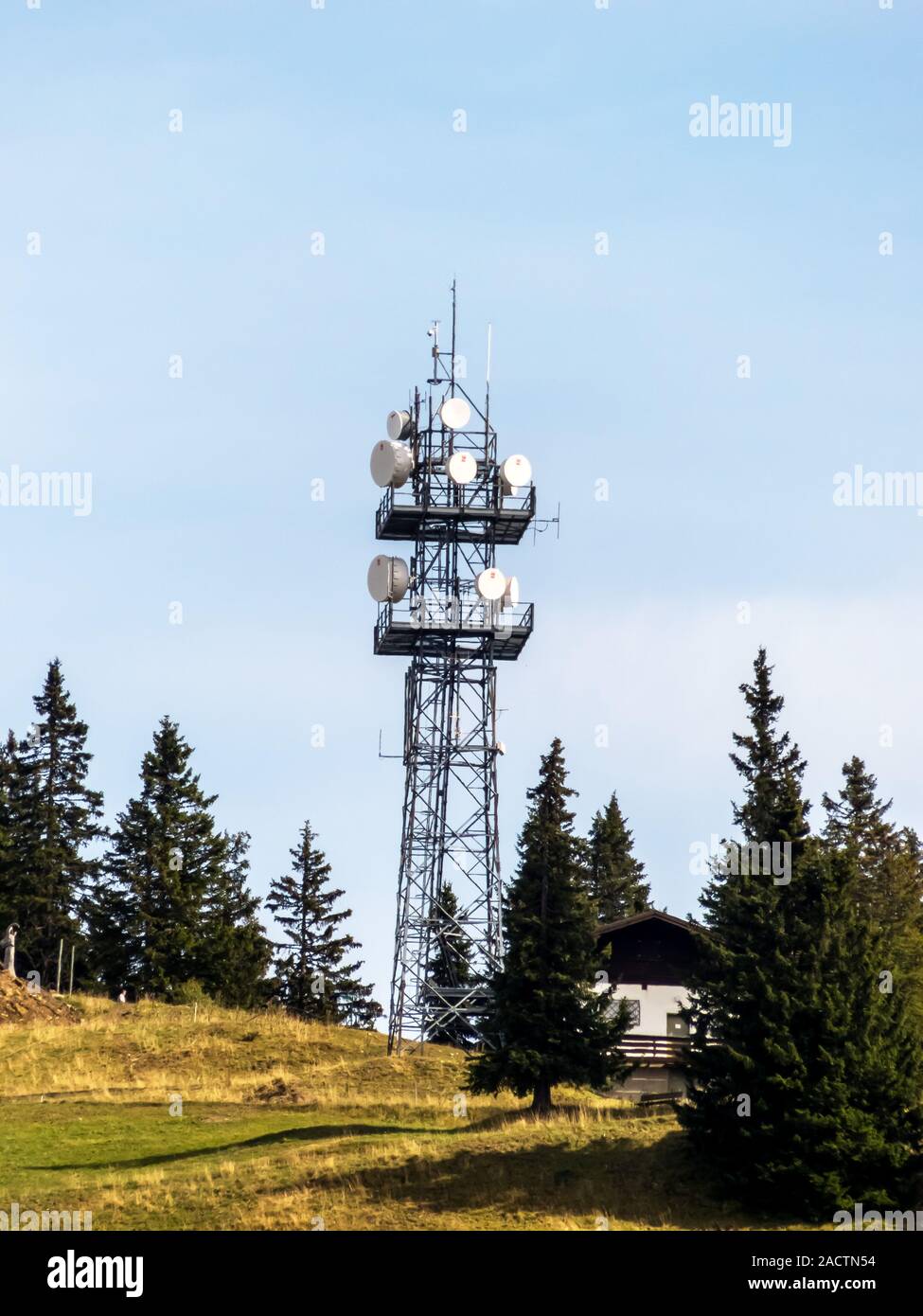 Radio relay hi-res stock photography and images - Alamy