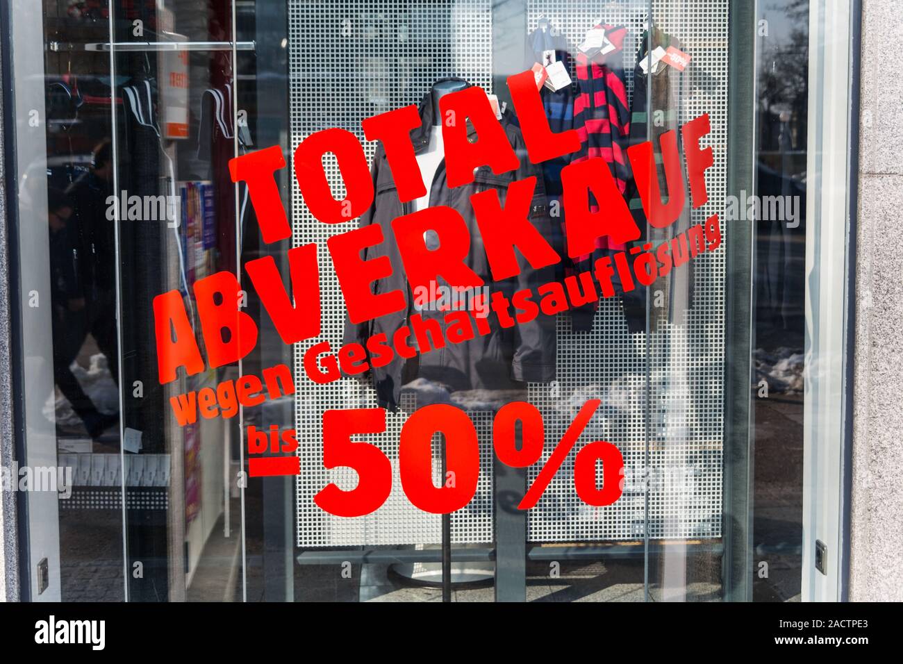 Total liquidation hi-res stock photography and images - Alamy