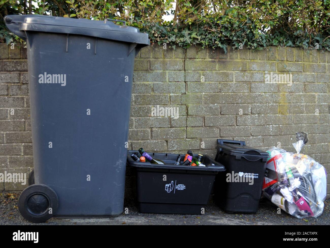 Recycling kerbside collection hi-res stock photography and images - Alamy