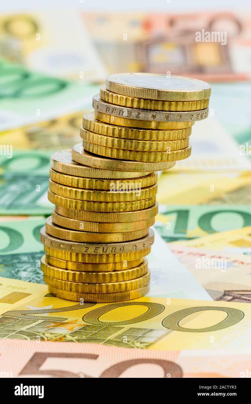 Single stack of coins Stock Photo - Alamy