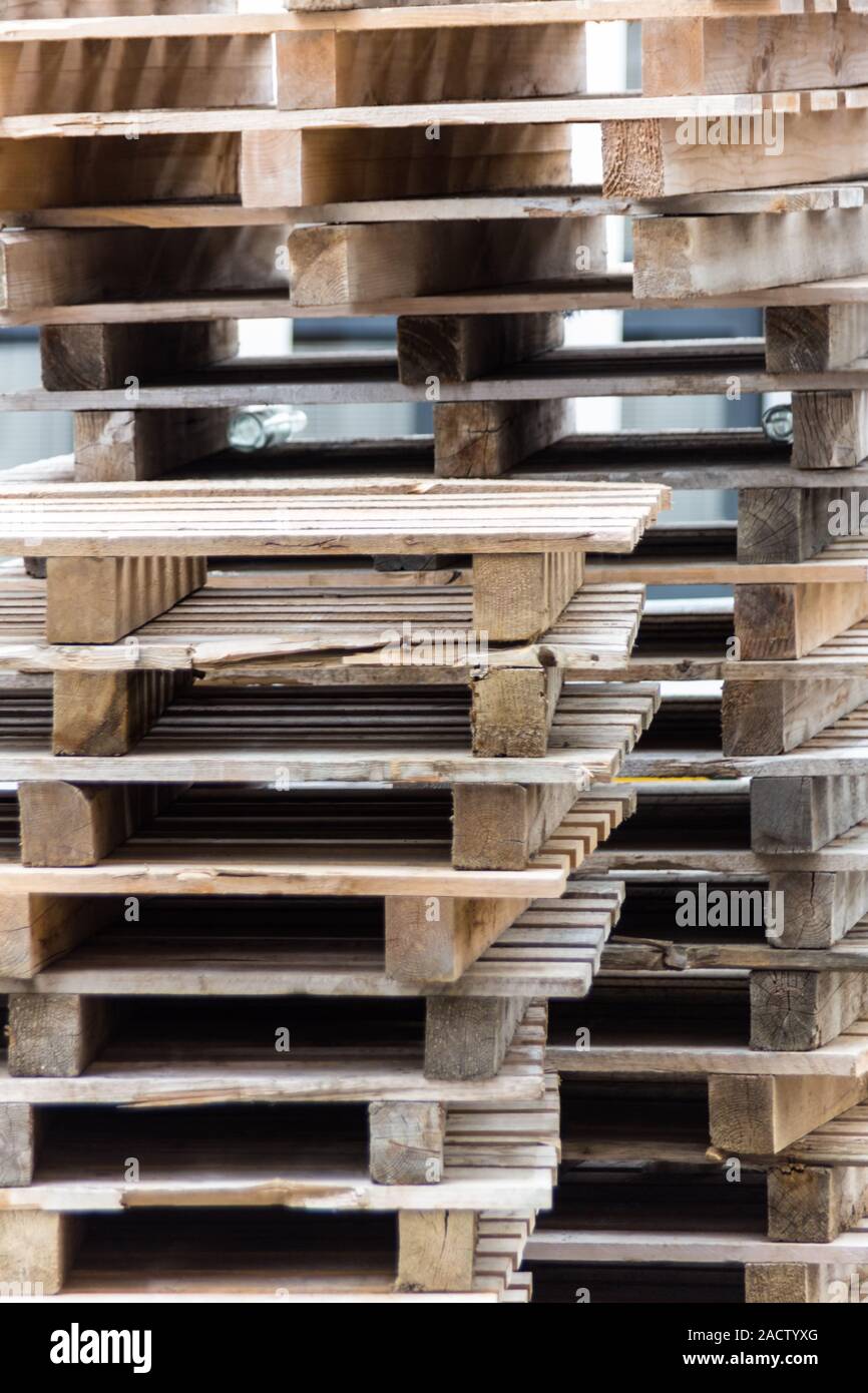 Palettentransport hi-res stock photography and images - Alamy