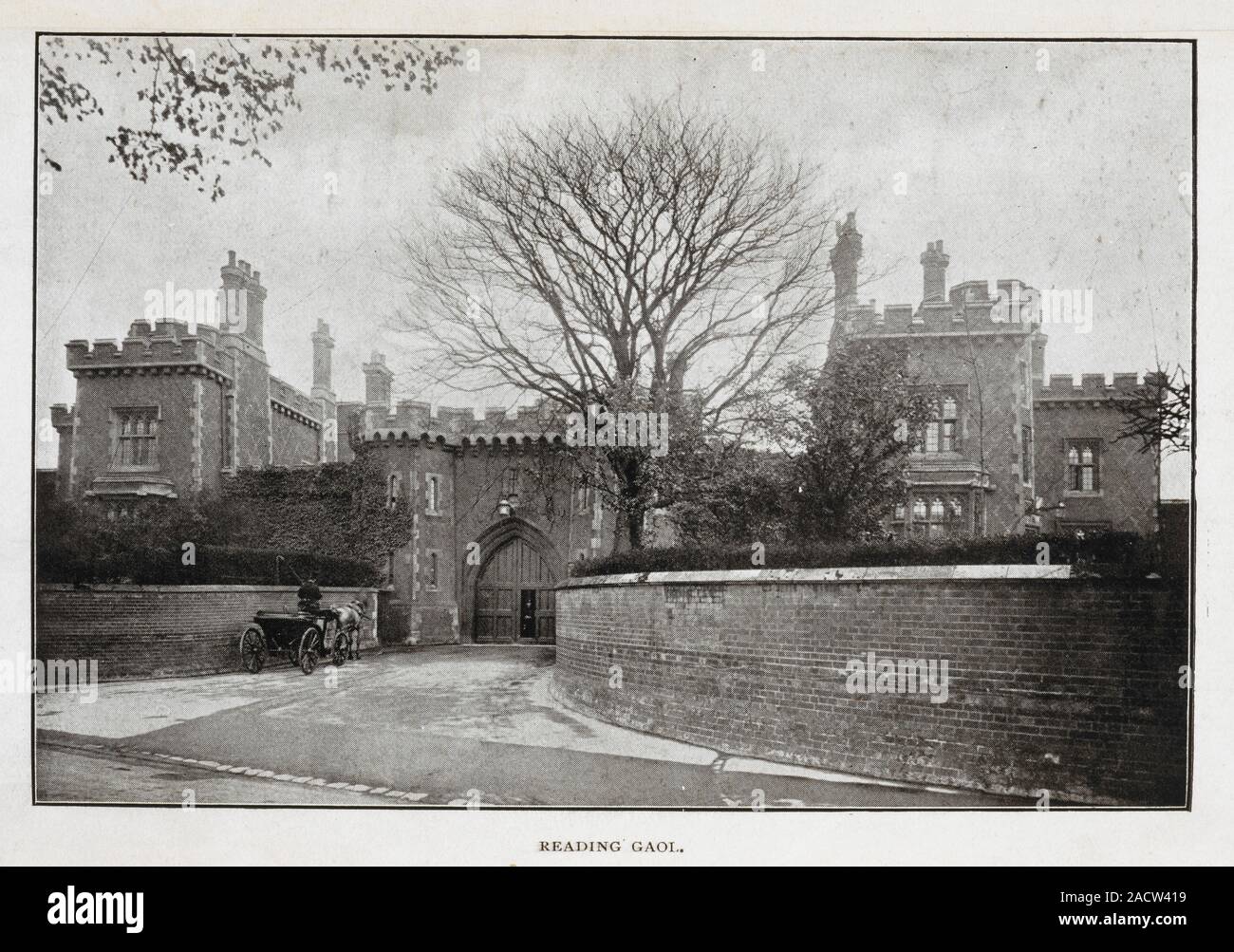 Reading Gaol View of the entrance to Reading Gaol where Oscar Wilde was ...