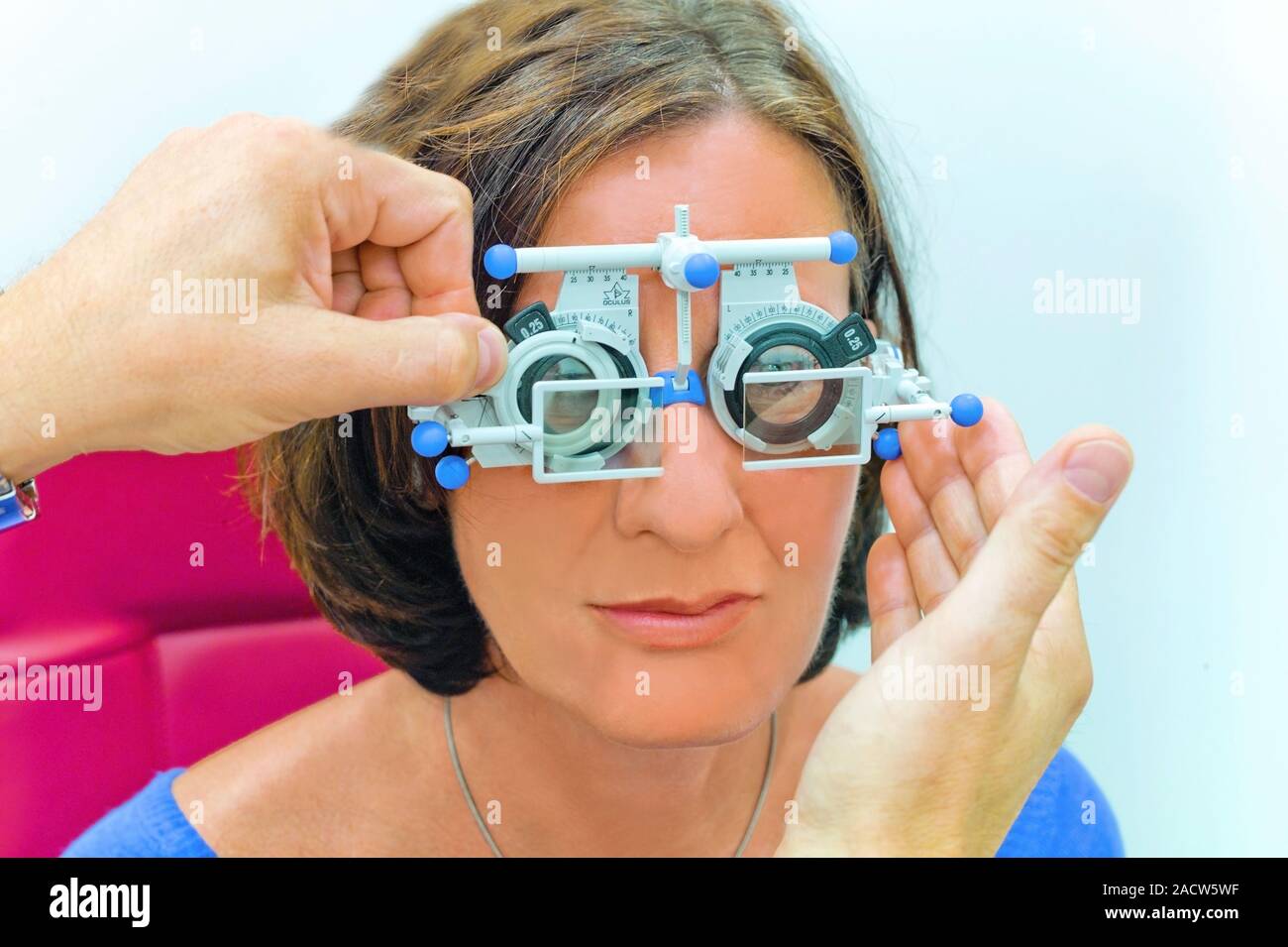 Ophthalmic hi-res stock photography and images - Alamy