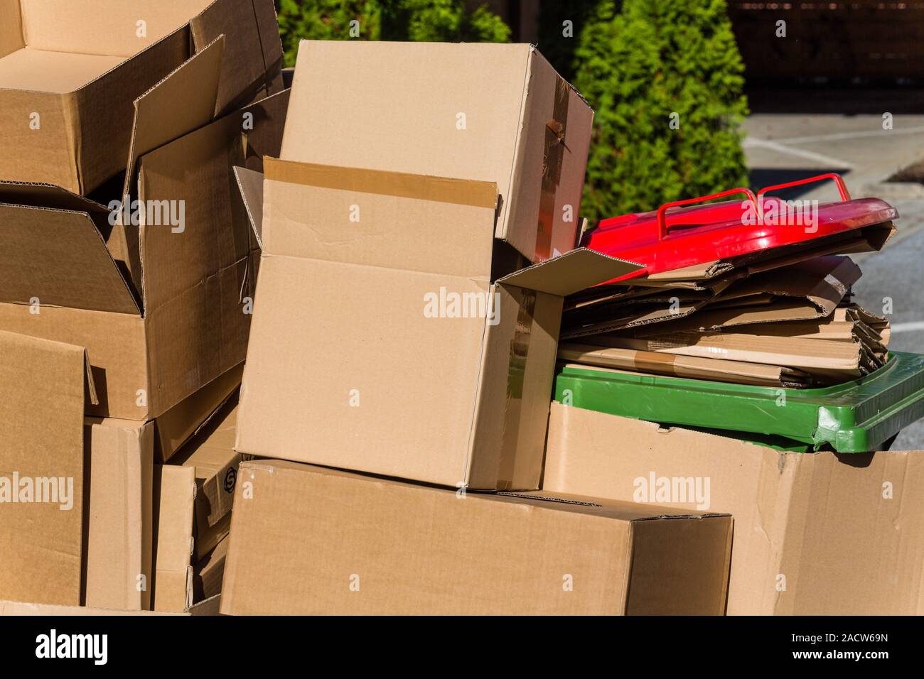 Waste paper from cardboard boxes Stock Photo - Alamy
