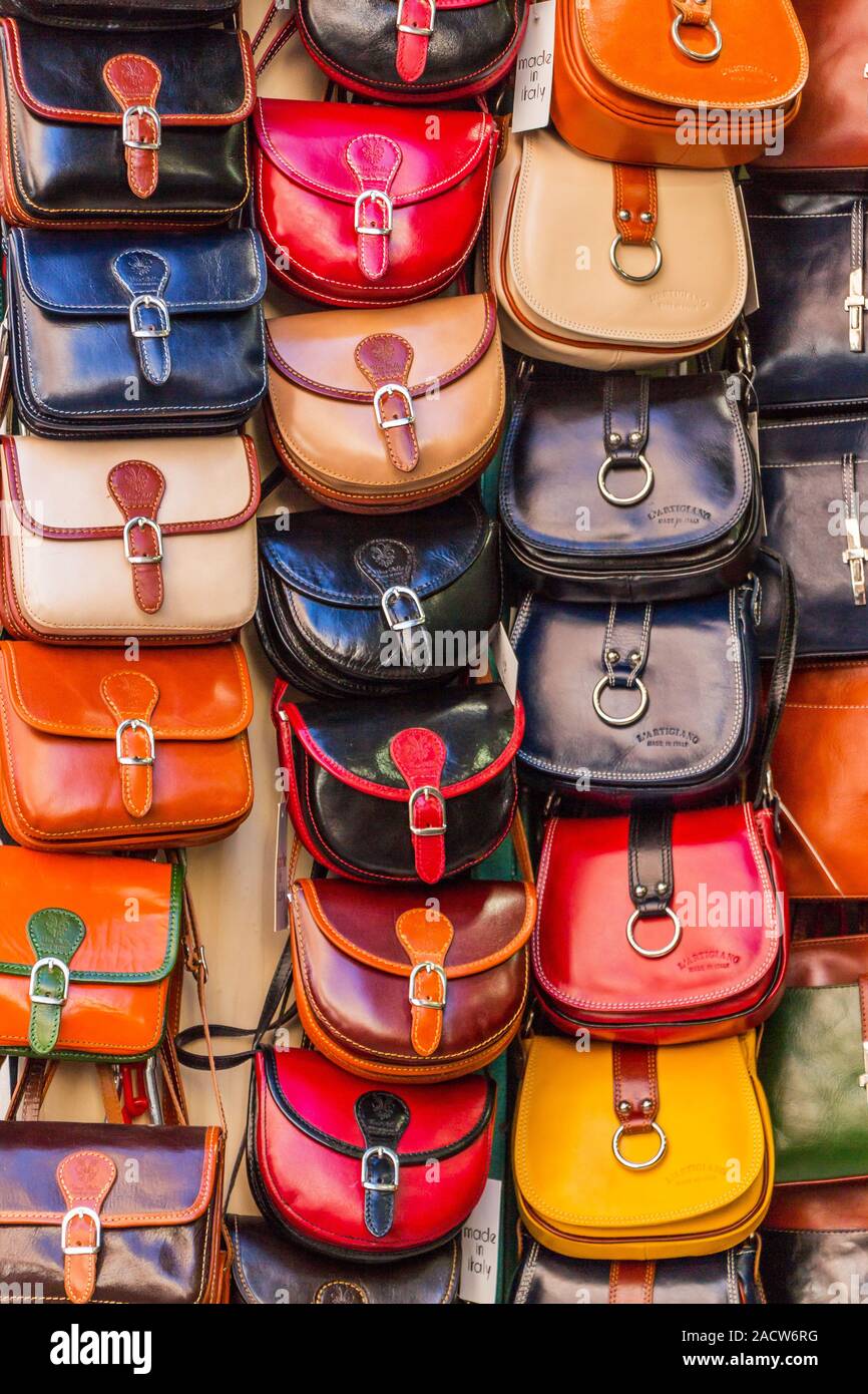 Handbags shop hi-res stock photography and images - Alamy