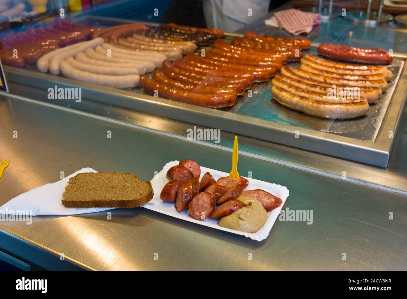 Bratwurst stand hi-res stock photography and images - Alamy Bratwurst stand hi-res stock photography and images - Alamy