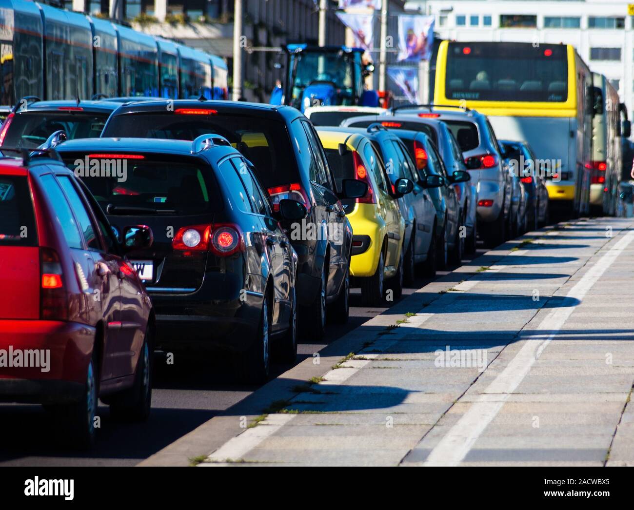 Traffic jam in the city hi-res stock photography and images - Alamy