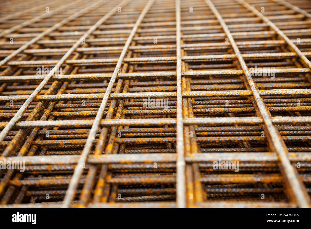 Construction steel mesh hi-res stock photography and images - Alamy