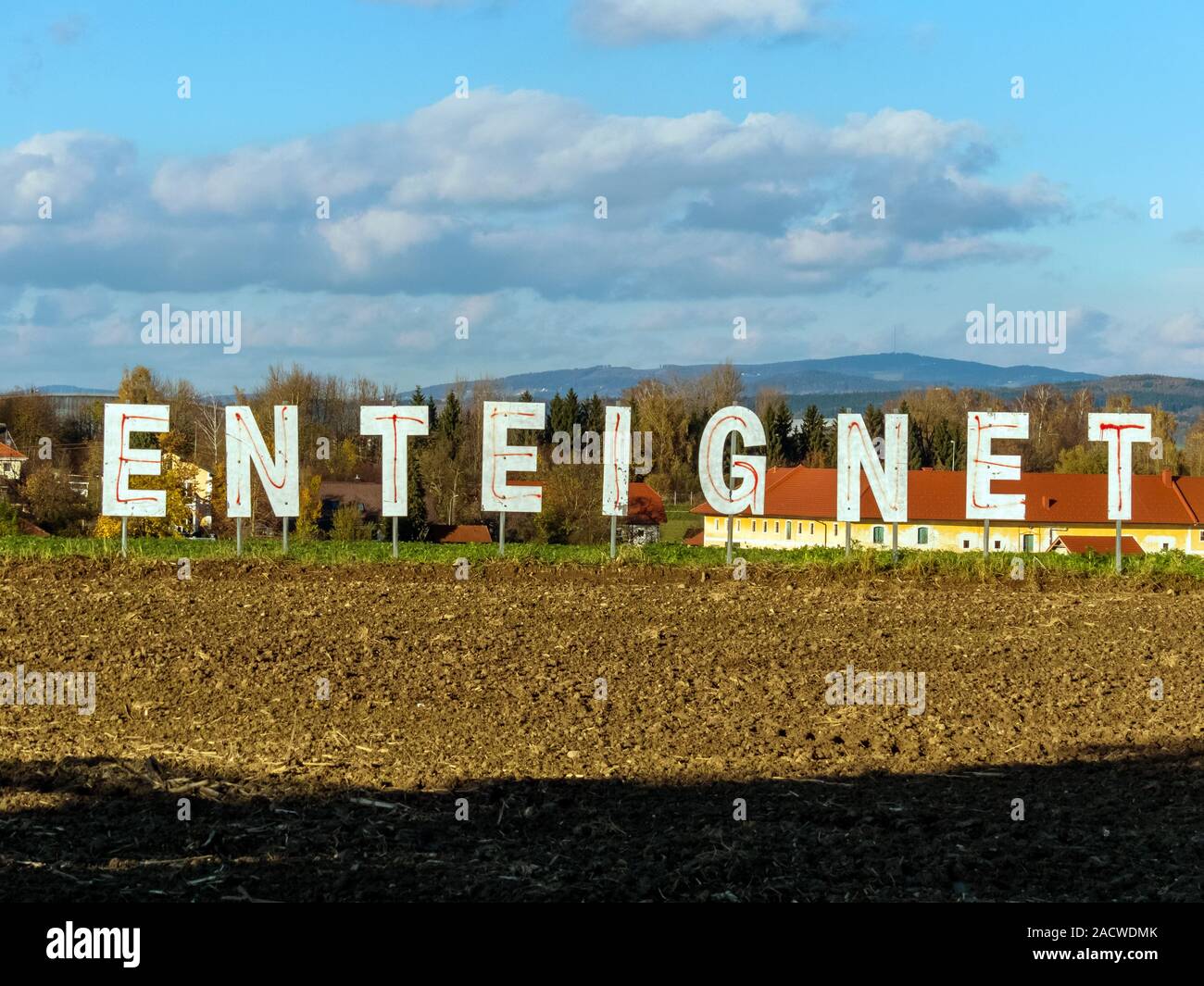 Land expropriated hi-res stock photography and images - Alamy