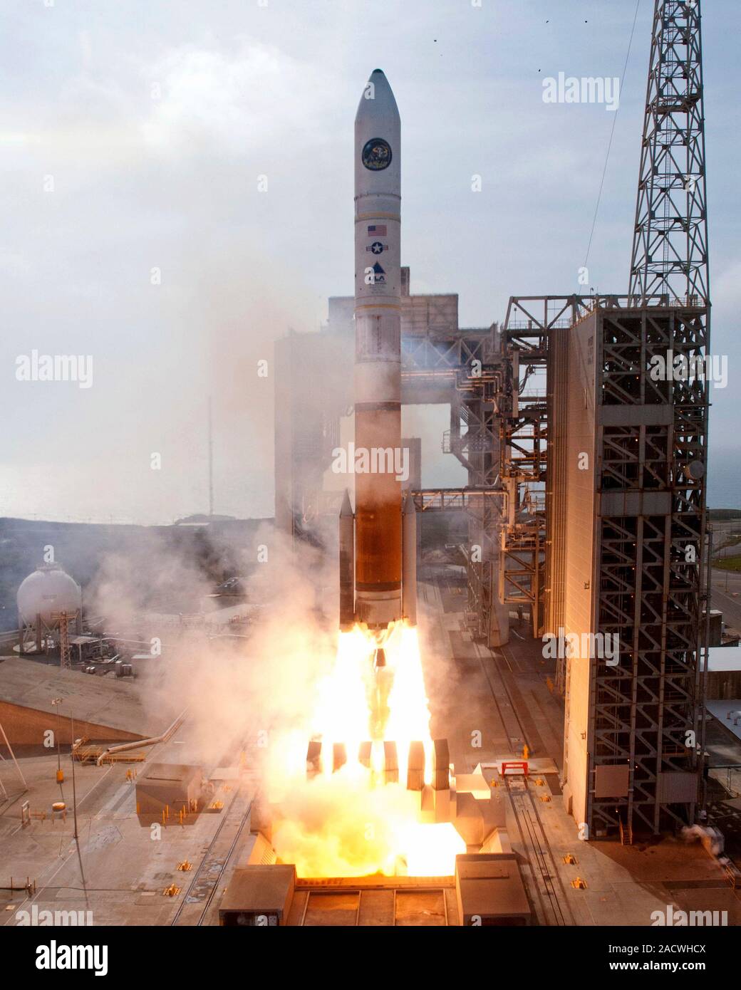 Delta IV rocket launching from Space Launch Complex 6 at Vandenburg Air ...