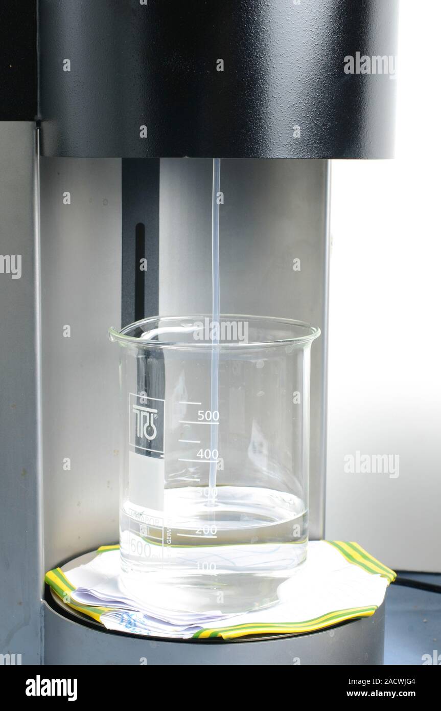 Integrated syringe liquid sampler and optical particle counting system ...