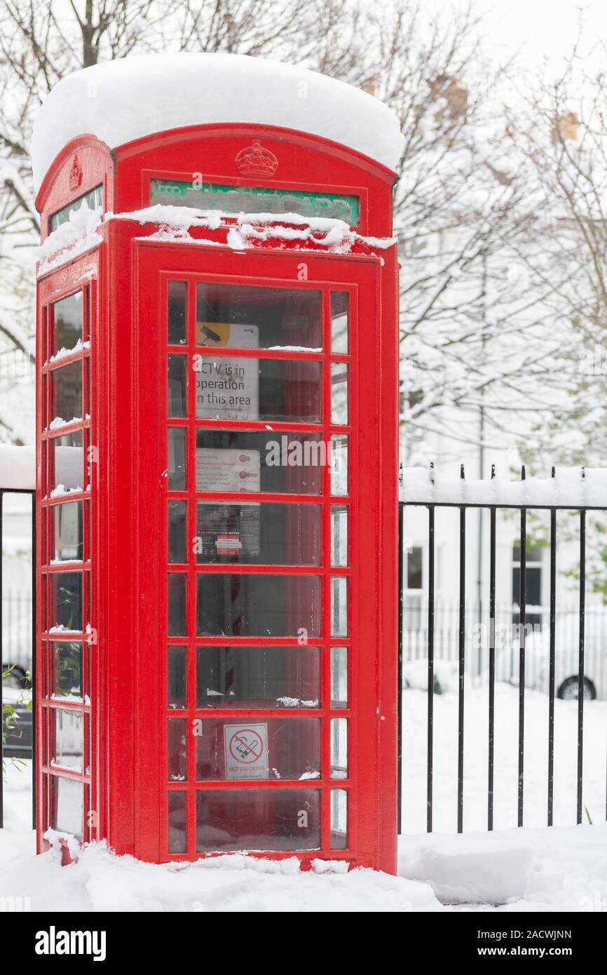 retro phone booth in the snow Stock Photo - Alamy