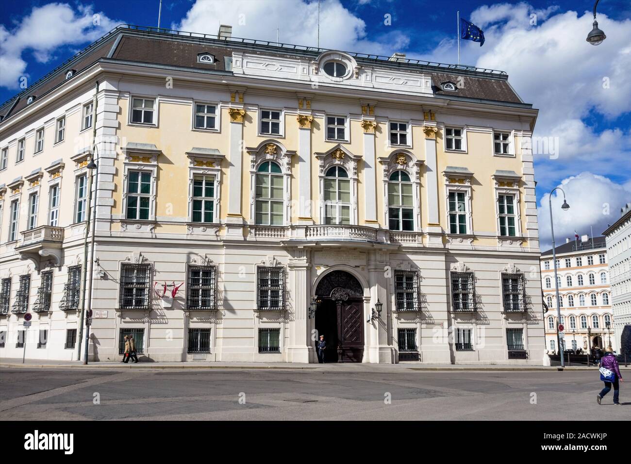 Federal chancellery vienna hi-res stock photography and images - Alamy