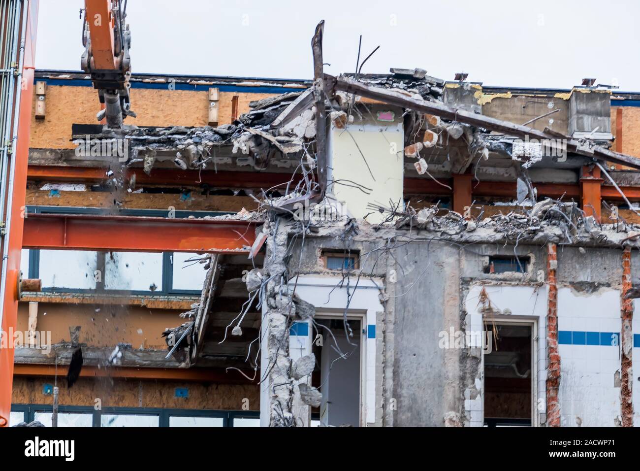 Office demolition hi-res stock photography and images - Alamy