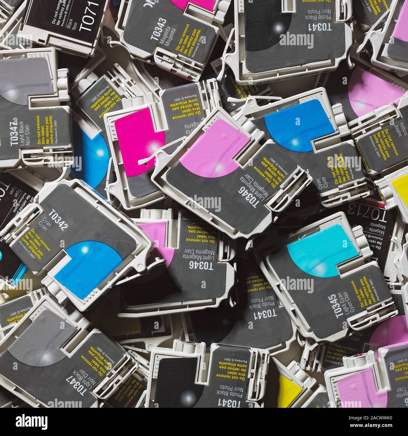 Pile of empty scrap inkjet printer cartridges Stock Photo - Alamy