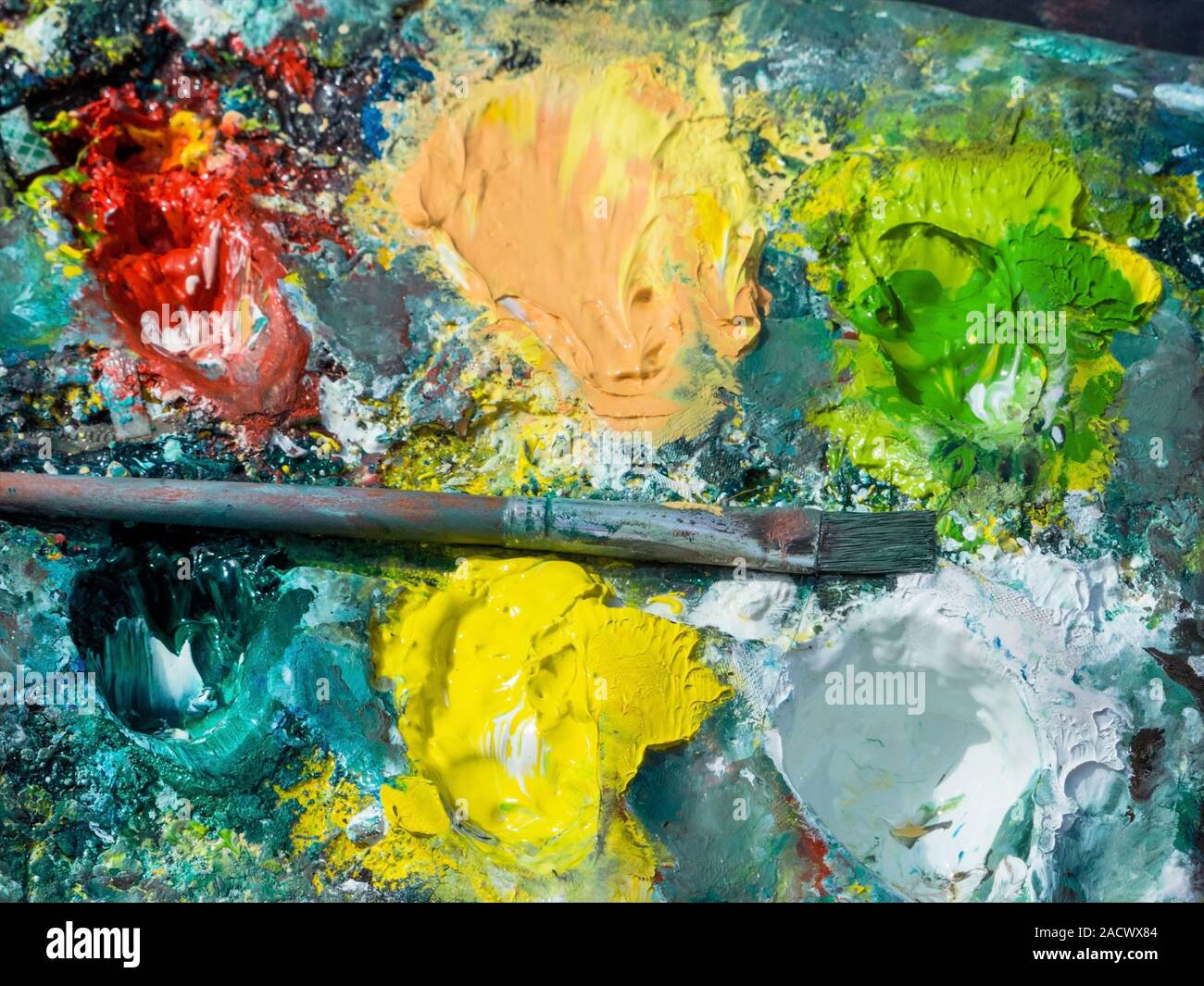 Color palette of a painter, background Stock Photo - Alamy